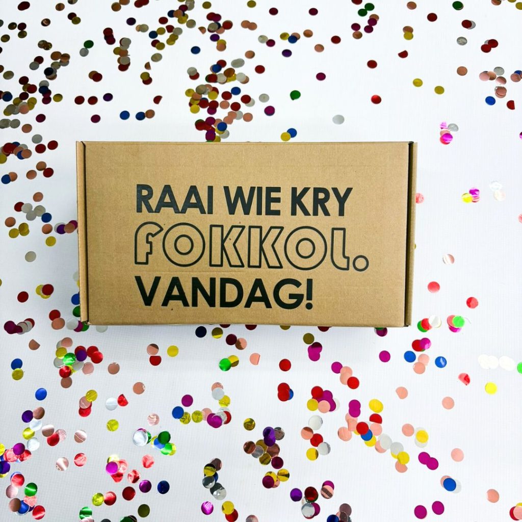 "COOL KOUE DOP" BRANDEWYN VERJAARSDAG BOKS - fOKKOL